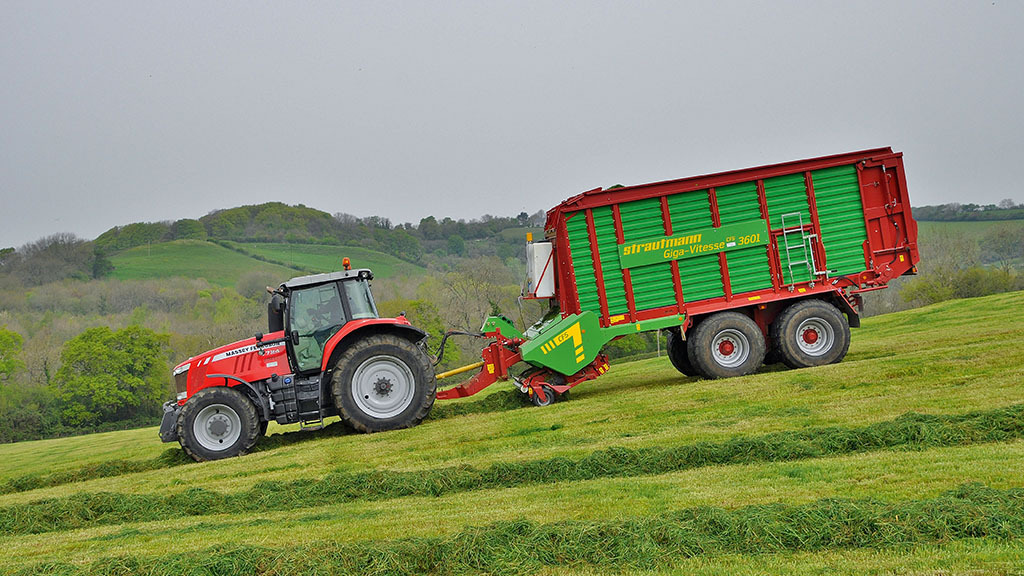 Strautmann Forage Wagon: Challenging hills and winding valleys suit ...